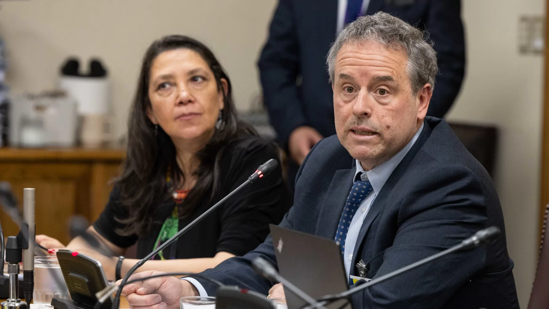 Qué piensa el nuevo consejero del Banco Central Kevin Cowan