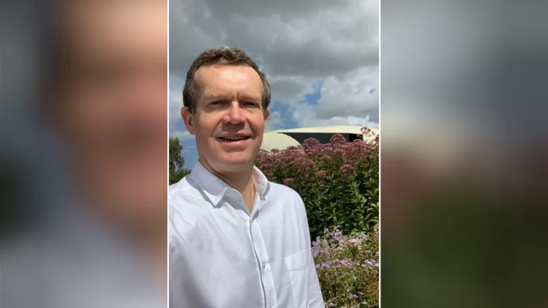 Stott, Financial Times India: "es importante visita de Kast"