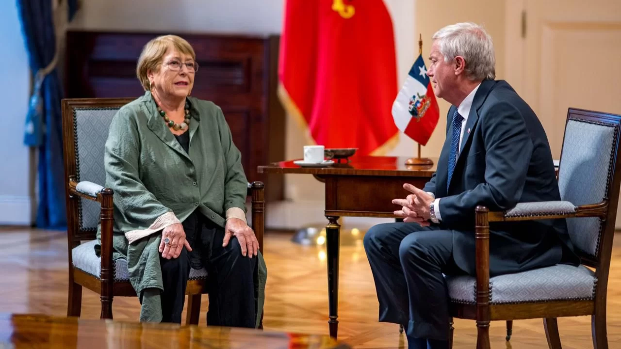 Bachelet, la bencina y el costo de gobernar. Kenneth Bunker